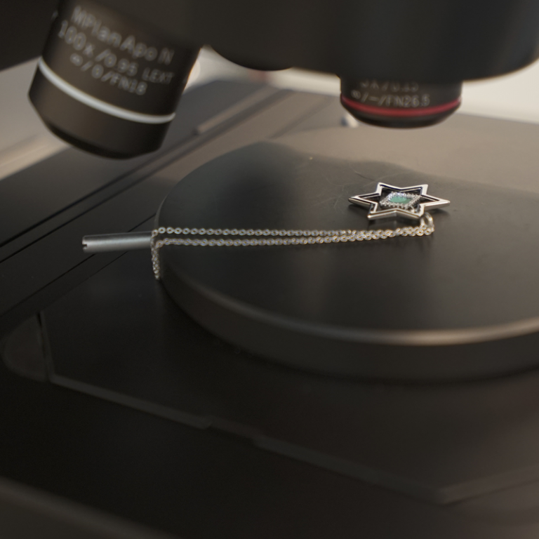 Israelische juwelier verwerkt Oude Testament in sieraden | Joods.nl Nieuws