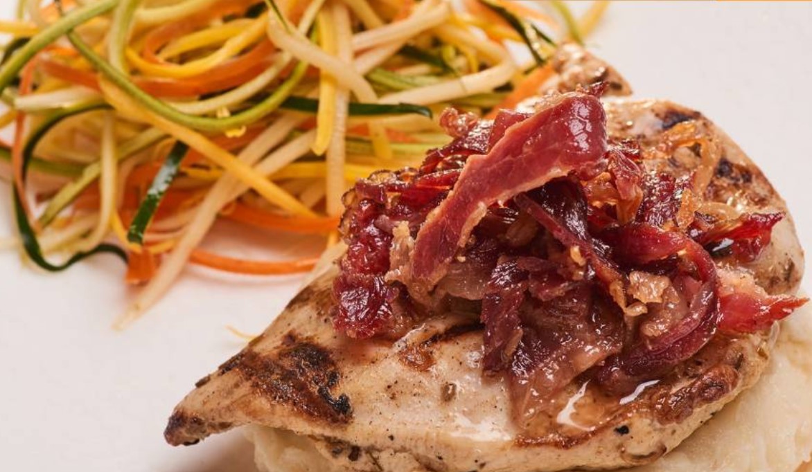 Nieuw koosjer recept 'gegrilde kip met pastrami' | Joods.nl Nieuws